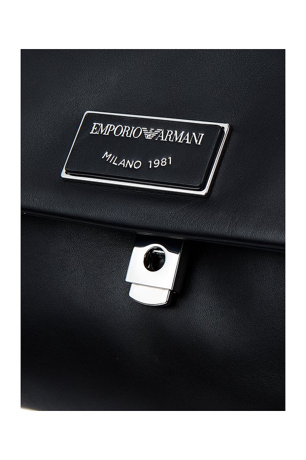 Emporio Armani엠포리오 아르마니 여성 로고 패치 레더 플랩 핸드백 Sivillage 에스아이빌리지