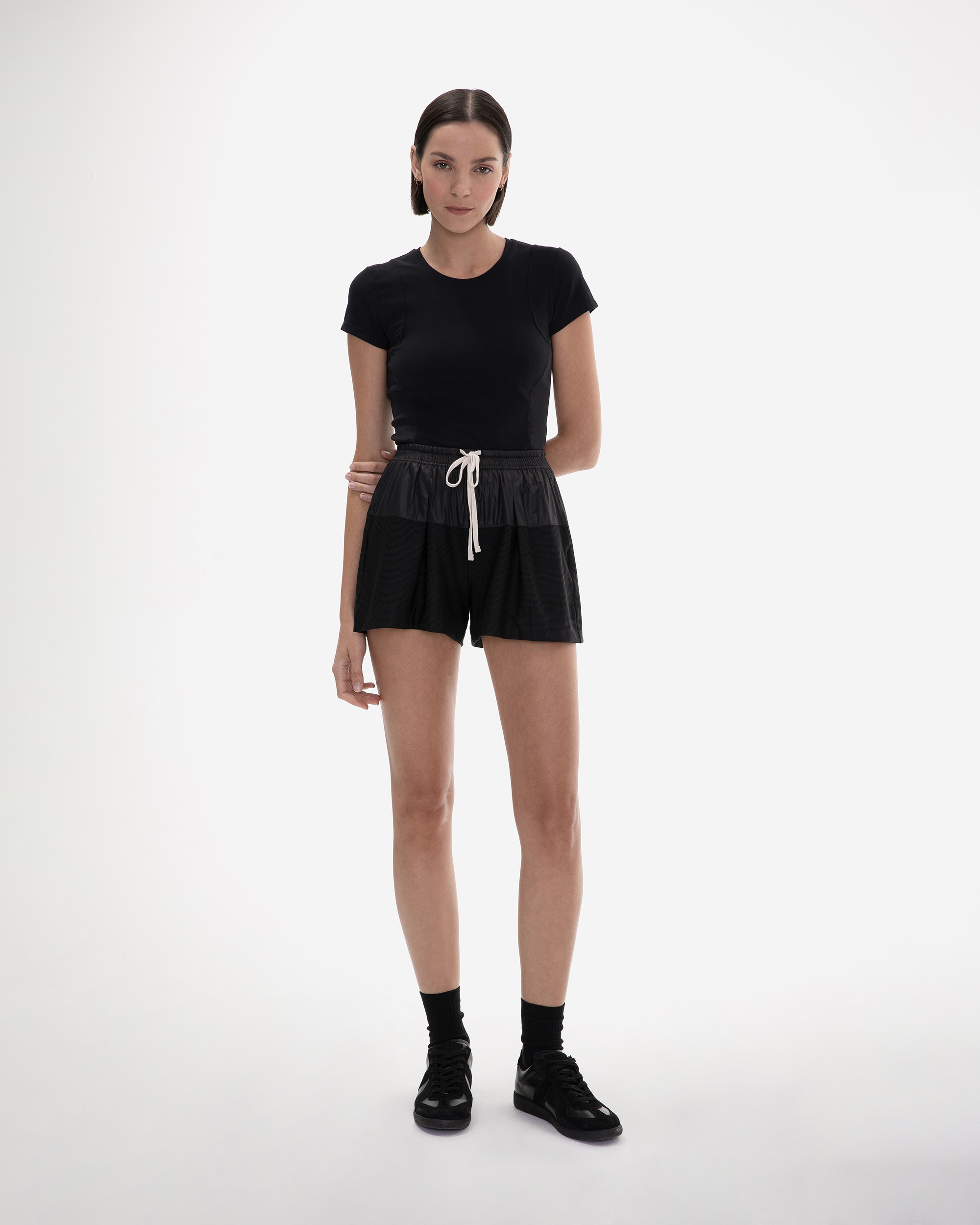 NYLORA(나일로라) ADDY TOP BLACK | S.I.VILLAGE (에스아이빌리지)