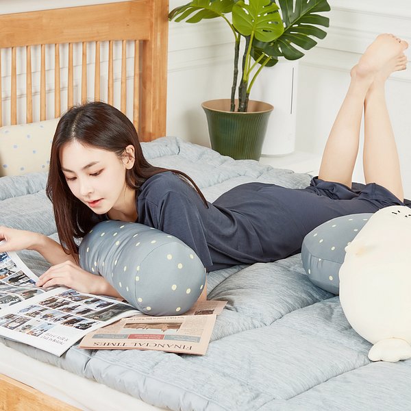 Jaju자주 Jaju 접촉냉감 소프트 바디 필로우차콜 도트 Sivillage 에스아이빌리지