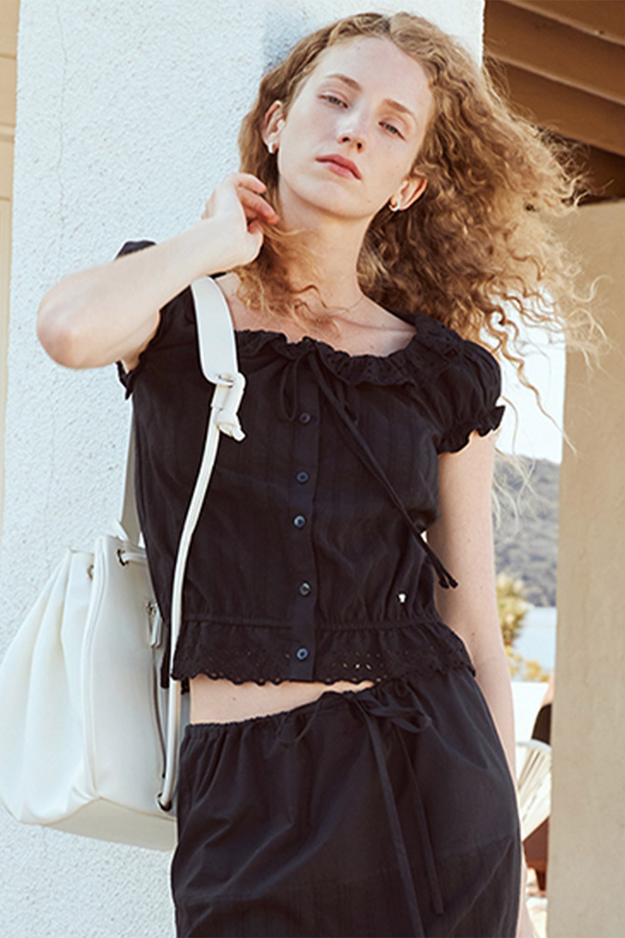 OUI MAIS NON(위메농) Molly cotton U-neck blouse | S.I.VILLAGE (에스아이빌리지)